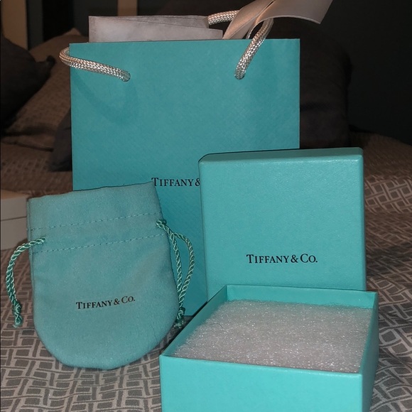 Tiffany & Co. | Party Supplies | Tiffany Gift Wrap Set | Poshmark